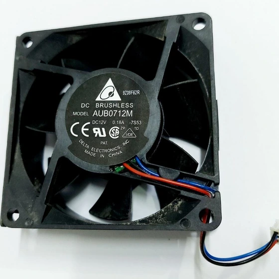 خرید و قیمت فن مربعی 70*70*25 میلیمتر ۱۲ولت 0.18 آمپر ویدئو پروژکتور ...