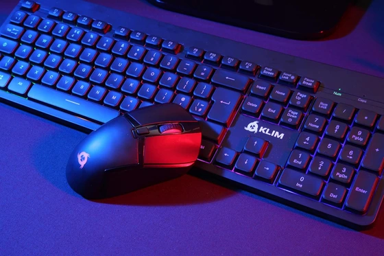 خرید و قیمت کیبورد بی سیم نیمه مکانیکی گیمینگ قابل شارژ KLIM Light V2 RGB | ترب