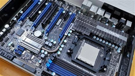 خرید و قیمت مادربورد گیمینگ فنوم MSI 790FX-GD70 AMD AM3 Phenom | ترب