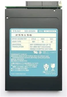 خرید و قیمت هارد دیسک قدیمی آنتیک باریک TEAC 250MB IDE Slim | ترب