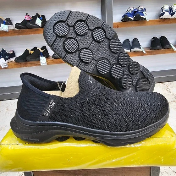 خرید و قیمت کفش زنانه اسکیچرز هندزفری SKECHERS SLIP-INS GoWalk 7 125219 ...