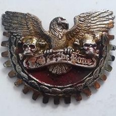 خرید و قیمت آرم ماشین قدیمی برنجی | ترب