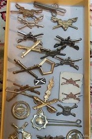 خرید و قیمت تعدادی ارم و علائم نظامی قدیمی پهلوی | ترب