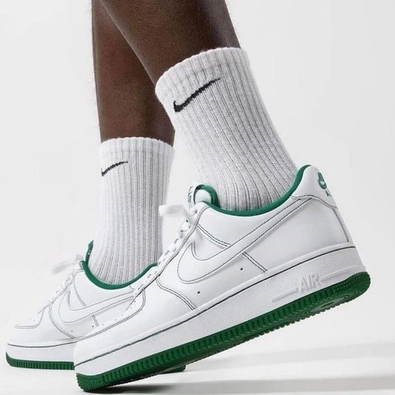 Nike air force 1 white green store
