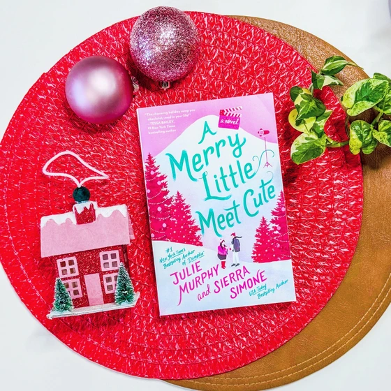 خرید و قیمت رمان انگلیسی A Merry Little Meet Cute سبک کریسمس | ترب