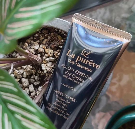 خرید و قیمت کرم ضد چروک روشن کننده دور چشم و صورت برند La pureve | ترب