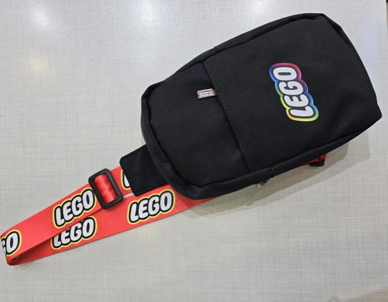 خرید و قیمت کیف دوشی طرح دار لگو | ترب