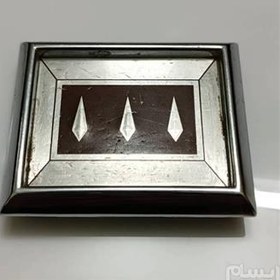 خرید و قیمت ارم ومدال قدیمی داخل اطاق ماشین پیکان | ترب