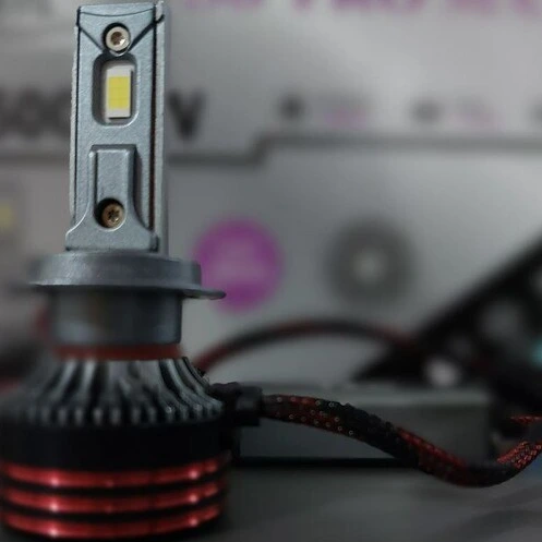 خرید و قیمت هدلایت S8promax پایه H4 نور خیلی قوی تر از M8 چیپ csp و دارای خط کات برند STL ...